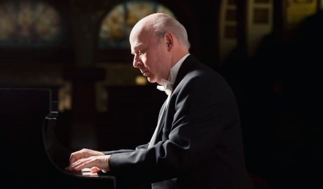 Jorge Osorio celebra la vida - Noticias Voz e Imagen de Chiapas