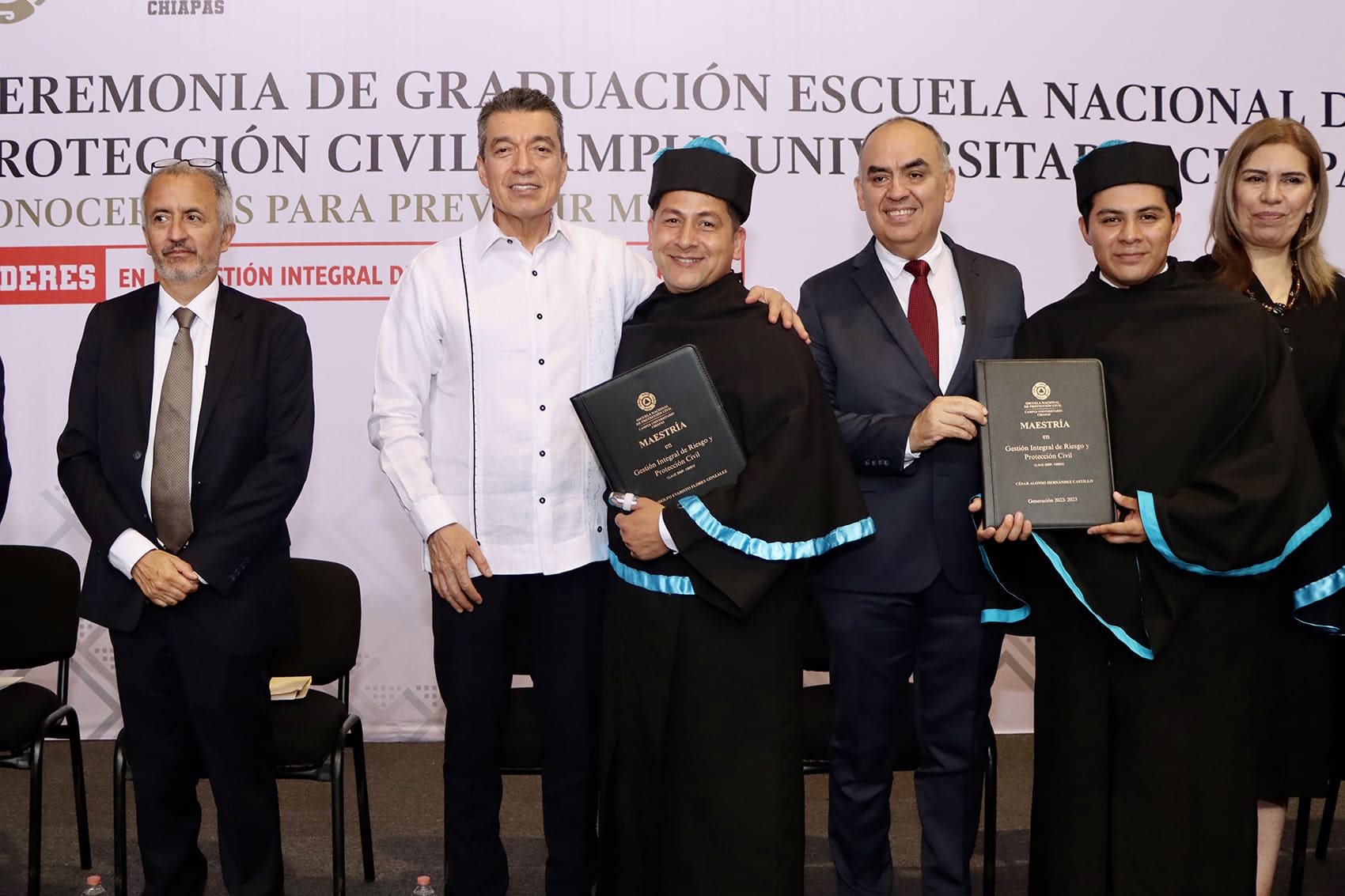 Rutilio Escandón asiste a ceremonia de graduación de la ENAPROC ...