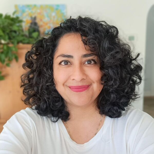 Claudia Morales gana premio literario internacional - Noticias Voz e ...