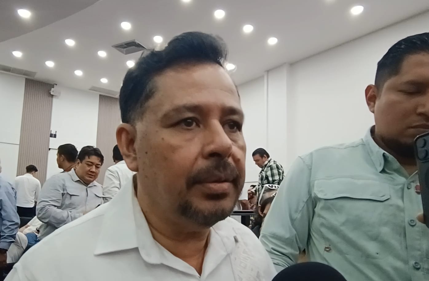 El gobernador está dando la cara en el tema de la seguridad: Mario ...